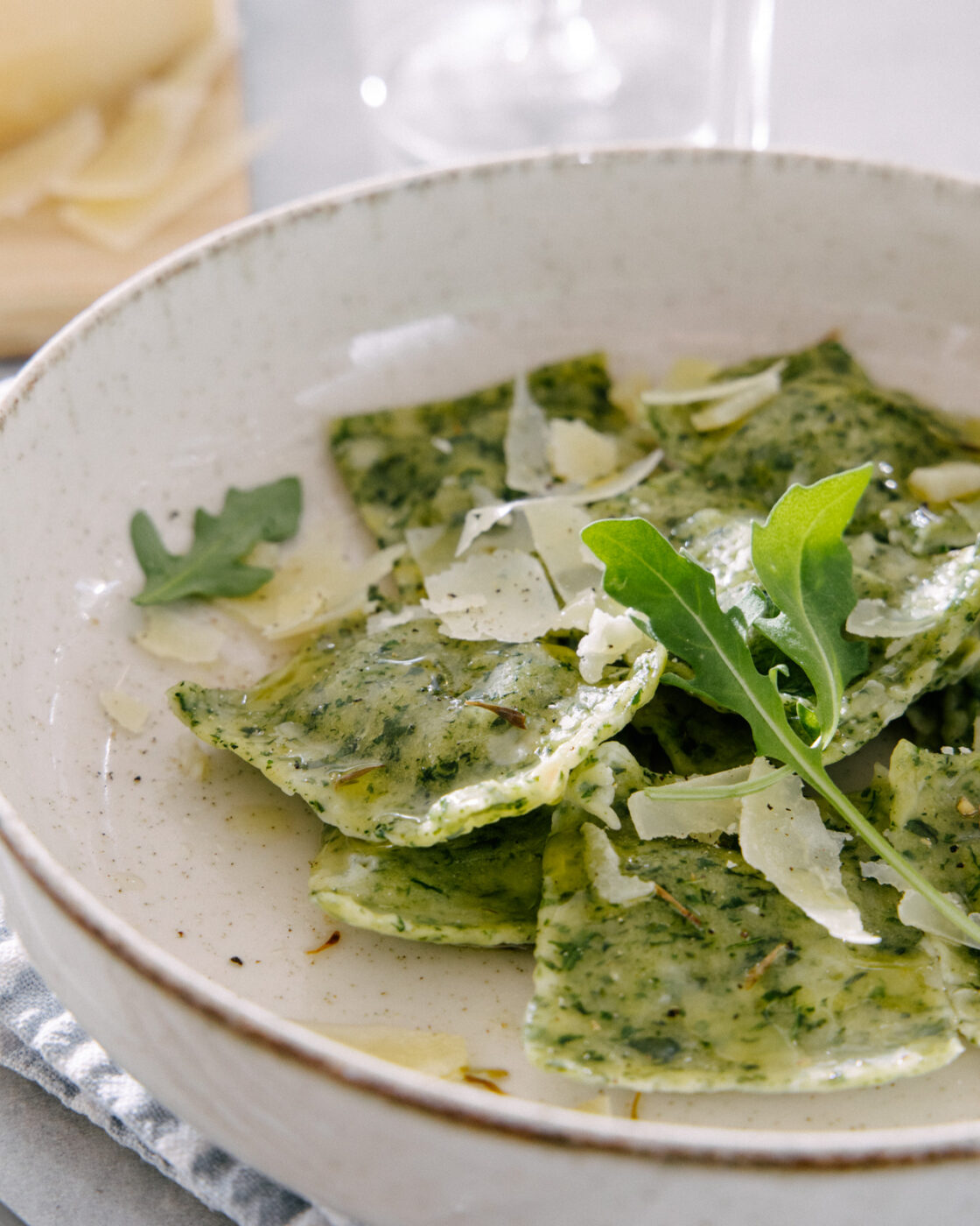 Zeleni ravioli od rikole, punjeni ricotta sirom - Gladuša